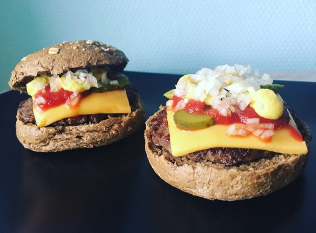 FASTFOOD FRIDAY: Cheeseburger ('healthy way') - Gymjunkies l Fitness ...